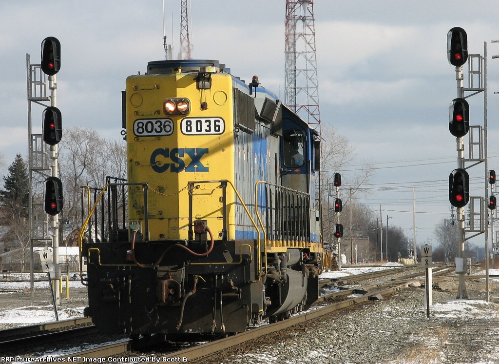 CSX 8036 H795 turning his power